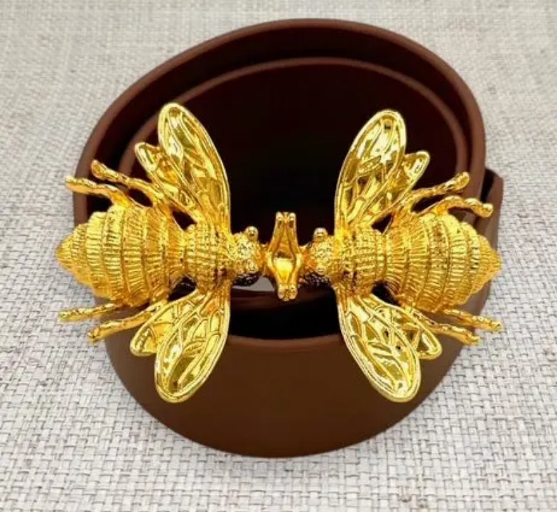 Garland Smooching Bees Belt Buckle – Monkee's of Myrtle Beach